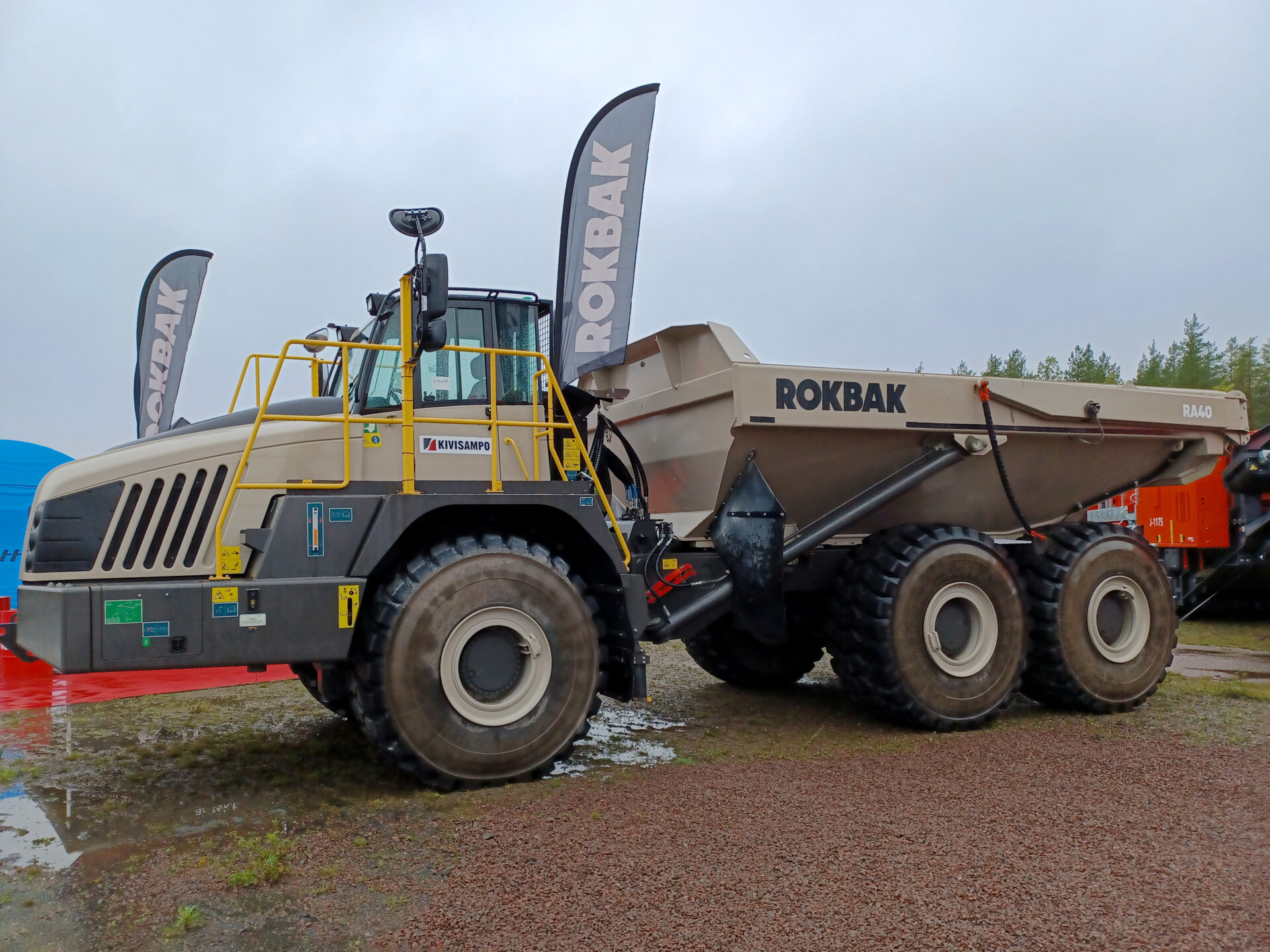 Rokbak and the RA40 bring more smiles to Finland at Maxpo